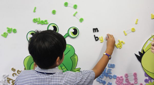 Fun Ways To Help Children Learn Phonics & Spelling | Monster Phonics